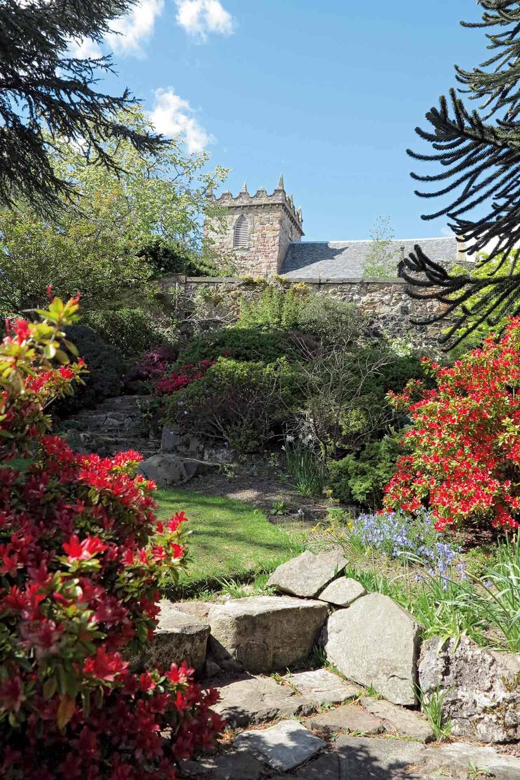 Things to do in Edinburgh - Dr Neil's Garden | House & Garden