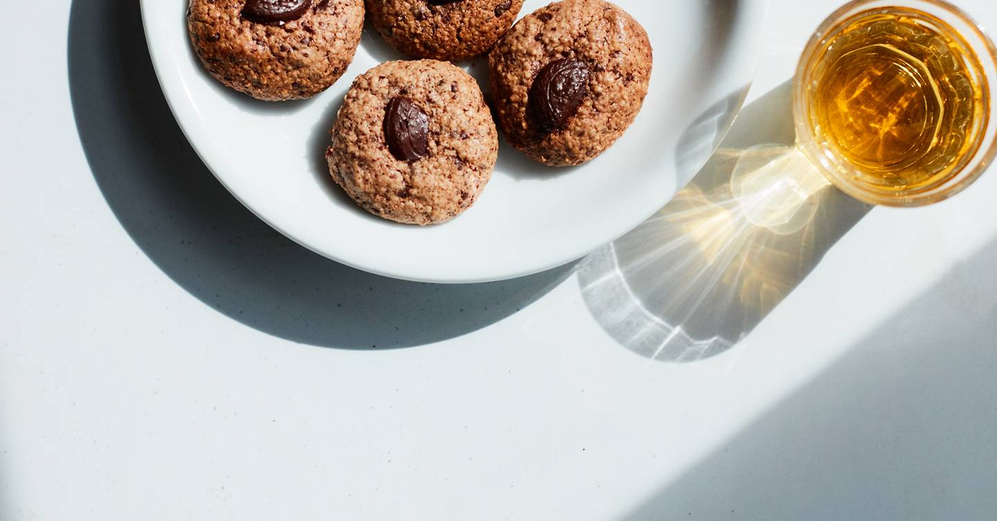 Chocolate amaretti biscuits | House & Garden
