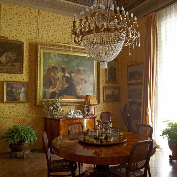 Interior designer Virginia Howard's 19th century flat | House & Garden