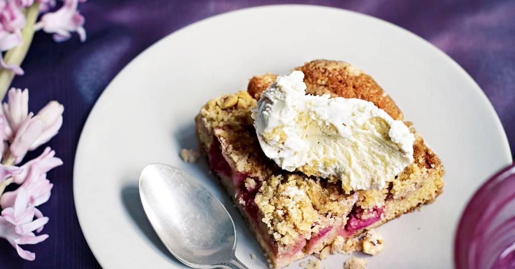 Rhubarb crumble | House & Garden