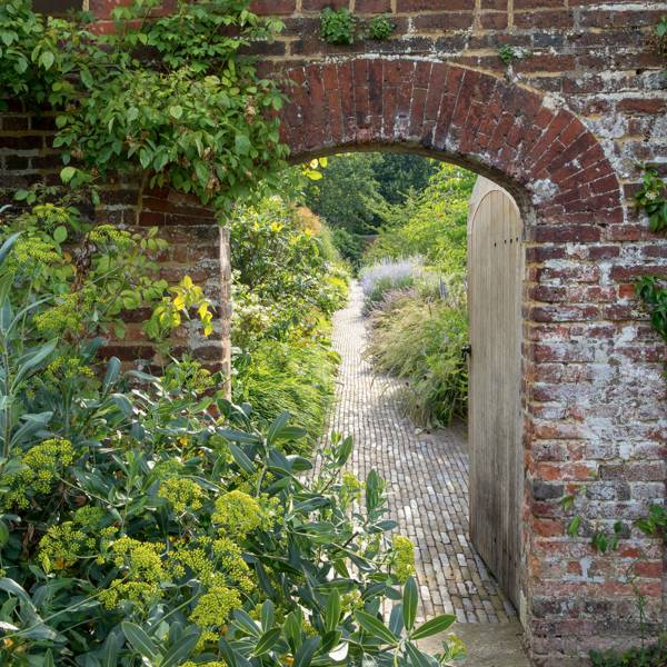Tom Stuart Smith's walled garden at Culham Court in Berkshire | House ...