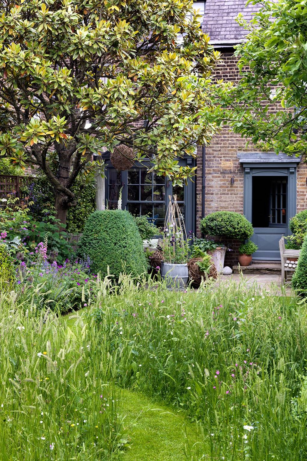 Butter Wakefield's London Garden | Outdoor Spaces | House & Garden