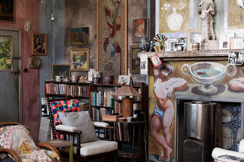 Charleston House Interior - Bloomsbury Group | House & Garden
