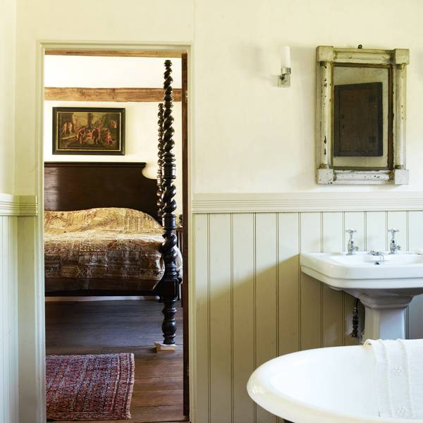 Philip Mould's Oxfordshire home Duck End | House & Garden