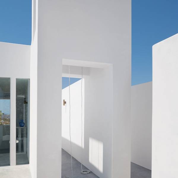 Chapel on Mykonos designed by David Roy of James Gorst Architects ...