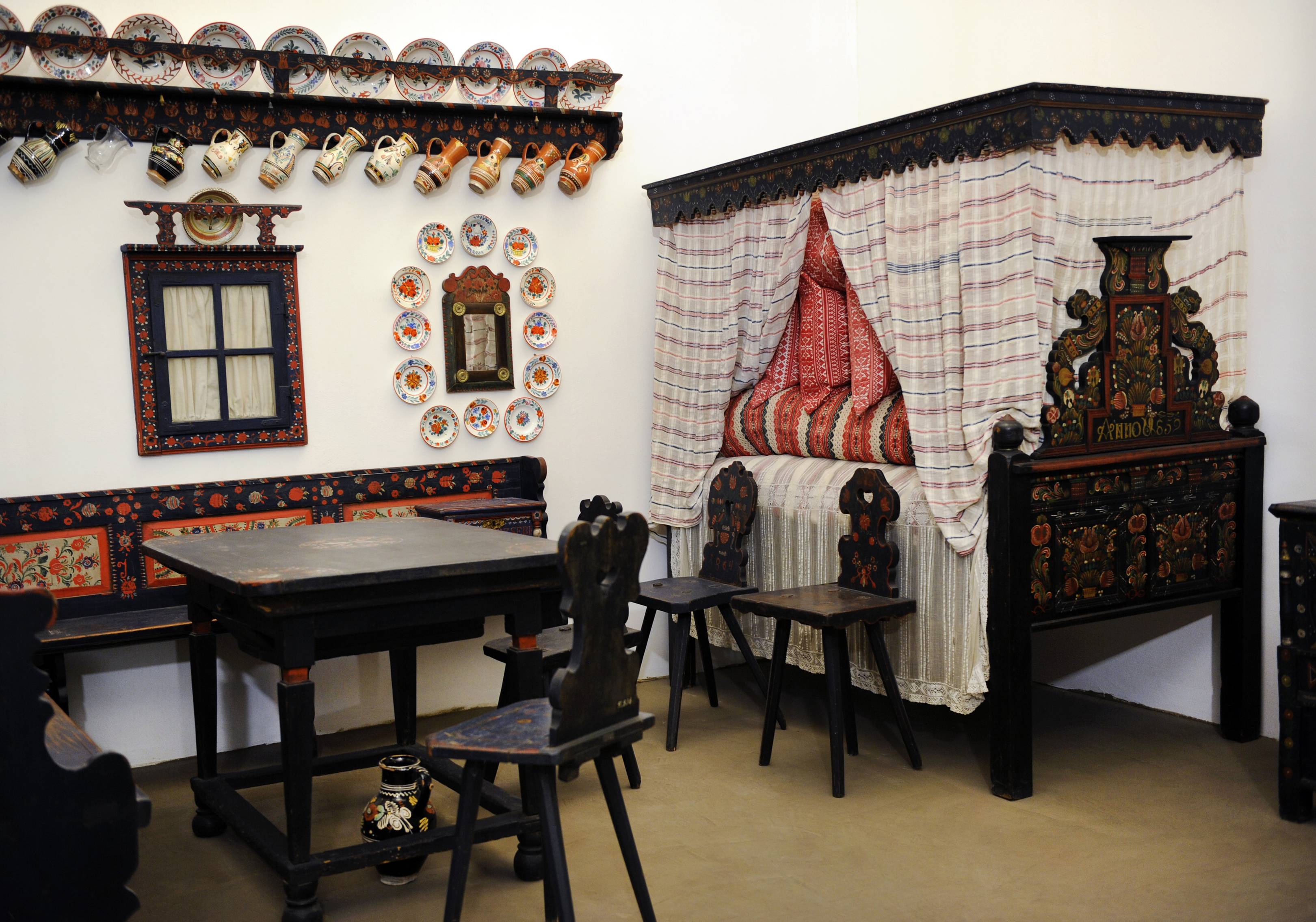 Eastern European folk furniture | House & Garden